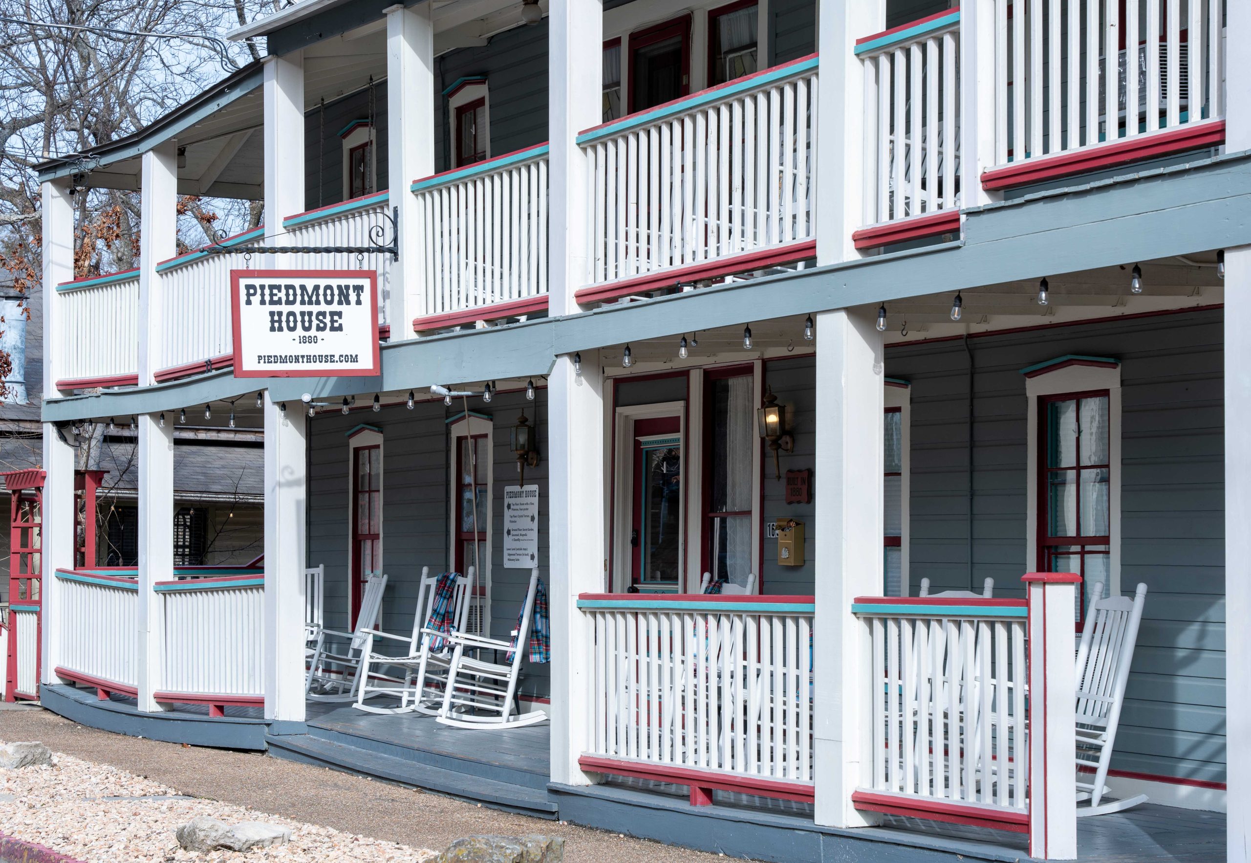 1880 Piedmont House Bed & Breakfast in Eureka Springs